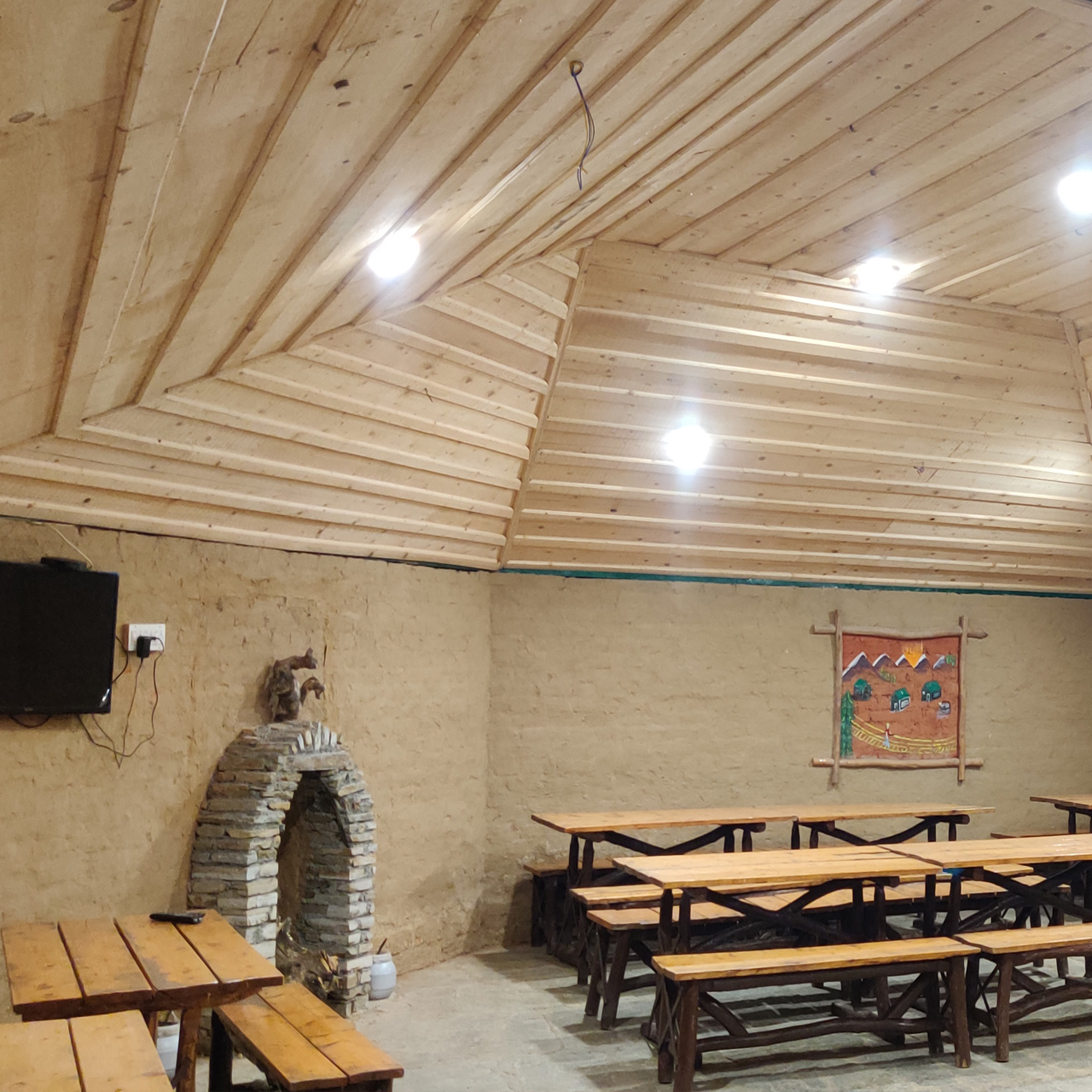 Snow Trails Resort Koti Neen-Luxury Adventure Camping Holiday-Luxury ...