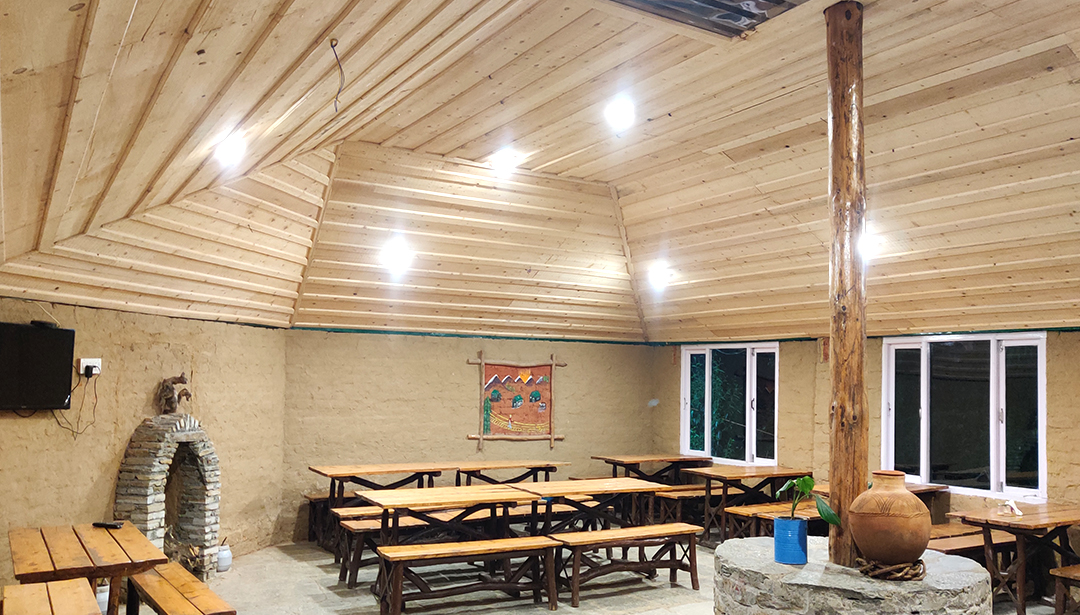 Snow Trails Resort Koti Neen-Luxury Adventure Camping Holiday-Luxury ...