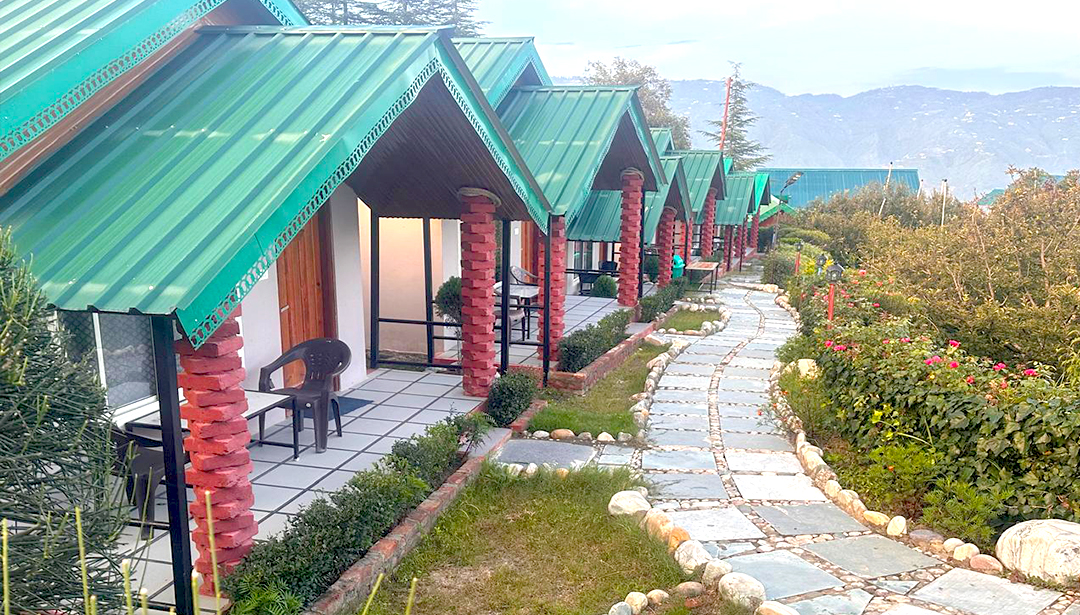 Snow Trails Resort Koti Neen-Luxury Adventure Camping Holiday-Luxury ...