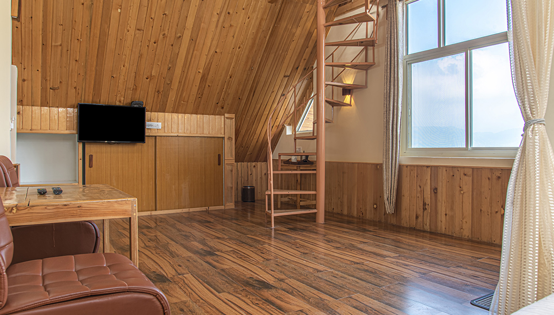 Snow Trails Resort Koti Neen-Luxury Adventure Camping Holiday-Luxury ...