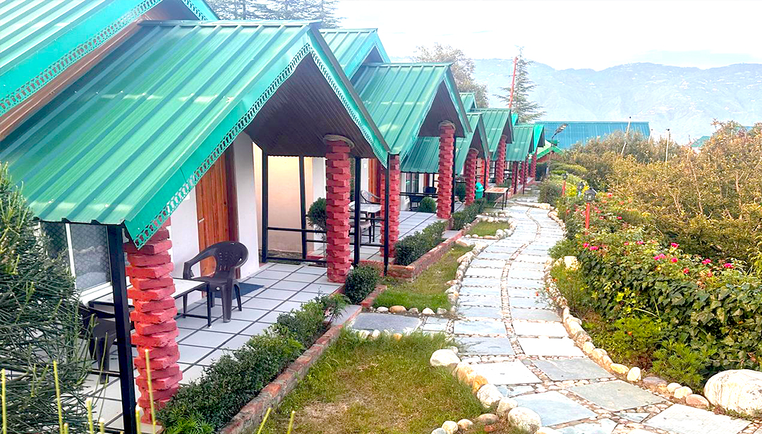 Snow Trails Resort Koti Neen-Luxury Adventure Camping Holiday-Luxury ...