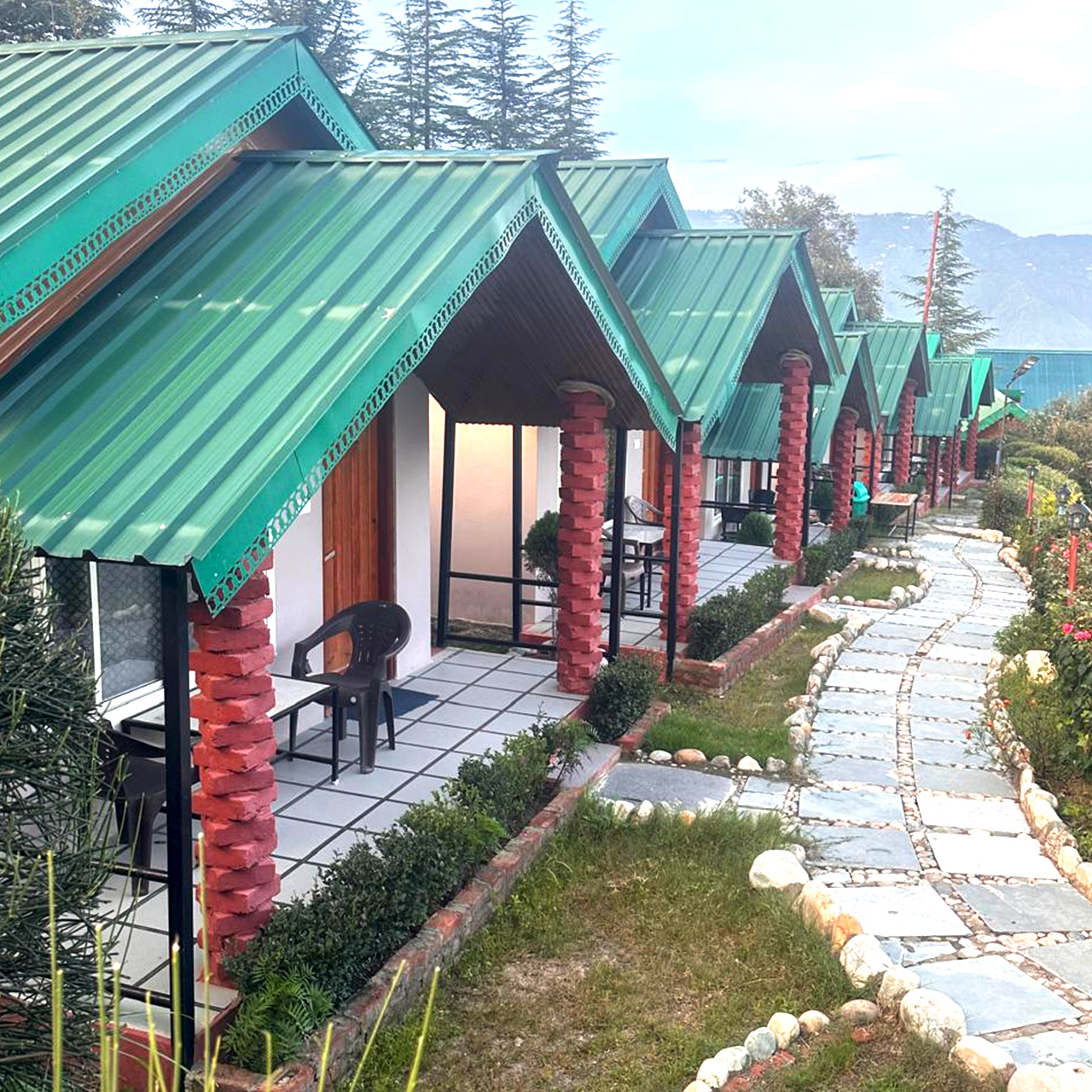 Snow Trails Resort Koti Neen-Luxury Adventure Camping Holiday-Luxury ...